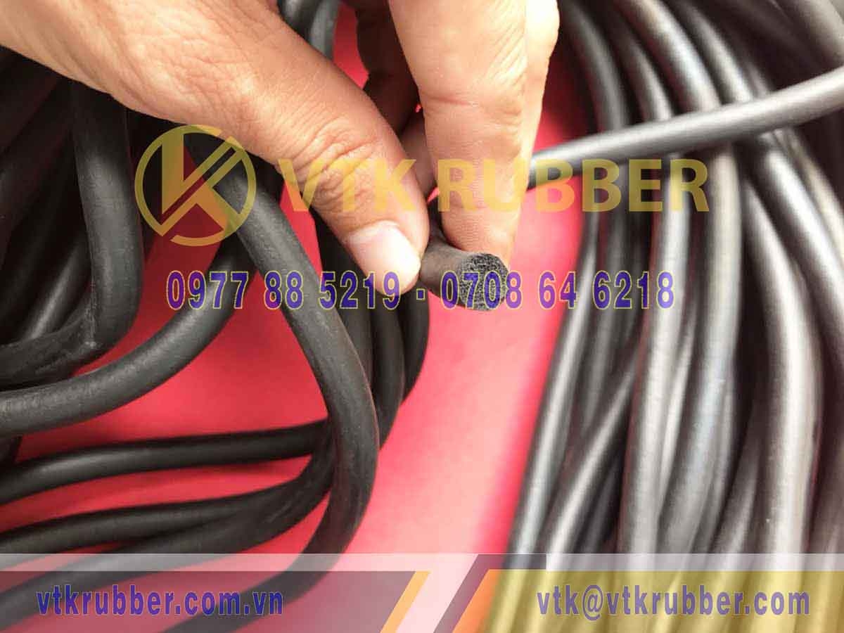 Ron cao su xốp phi 8 | VTK Rubber