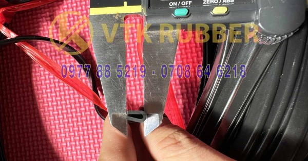 Ron cao su EPDM chữ U 4x7x1.5 | VTK Rubber