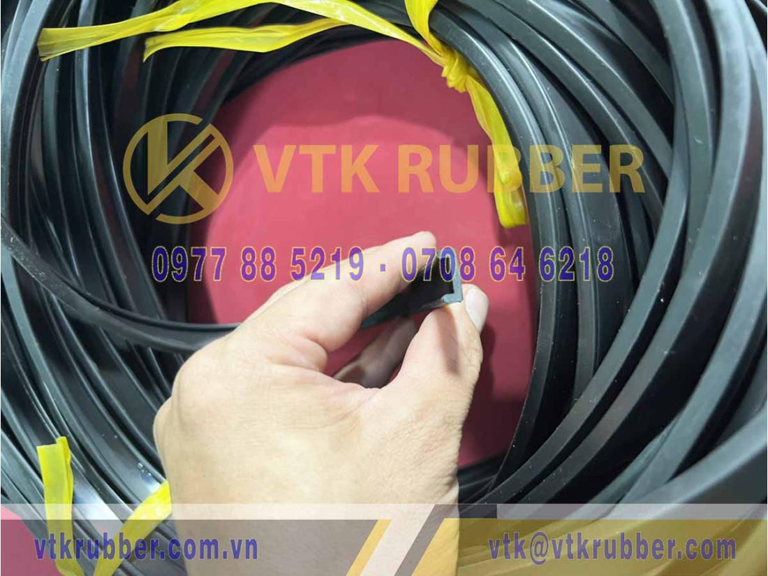 Ron cao su thường chữ U 13x5x2 | VTK Rubber
